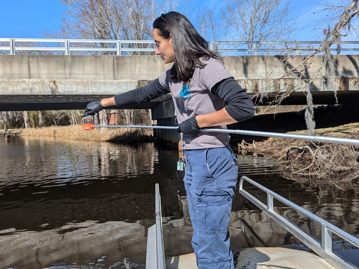 Fieldwork: staff preps for educational outreach - Sound Rivers